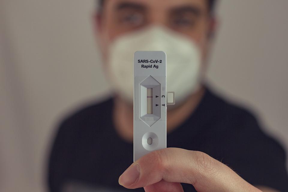 How Accurate are Rapid Antigen Tests? | MEDLEE